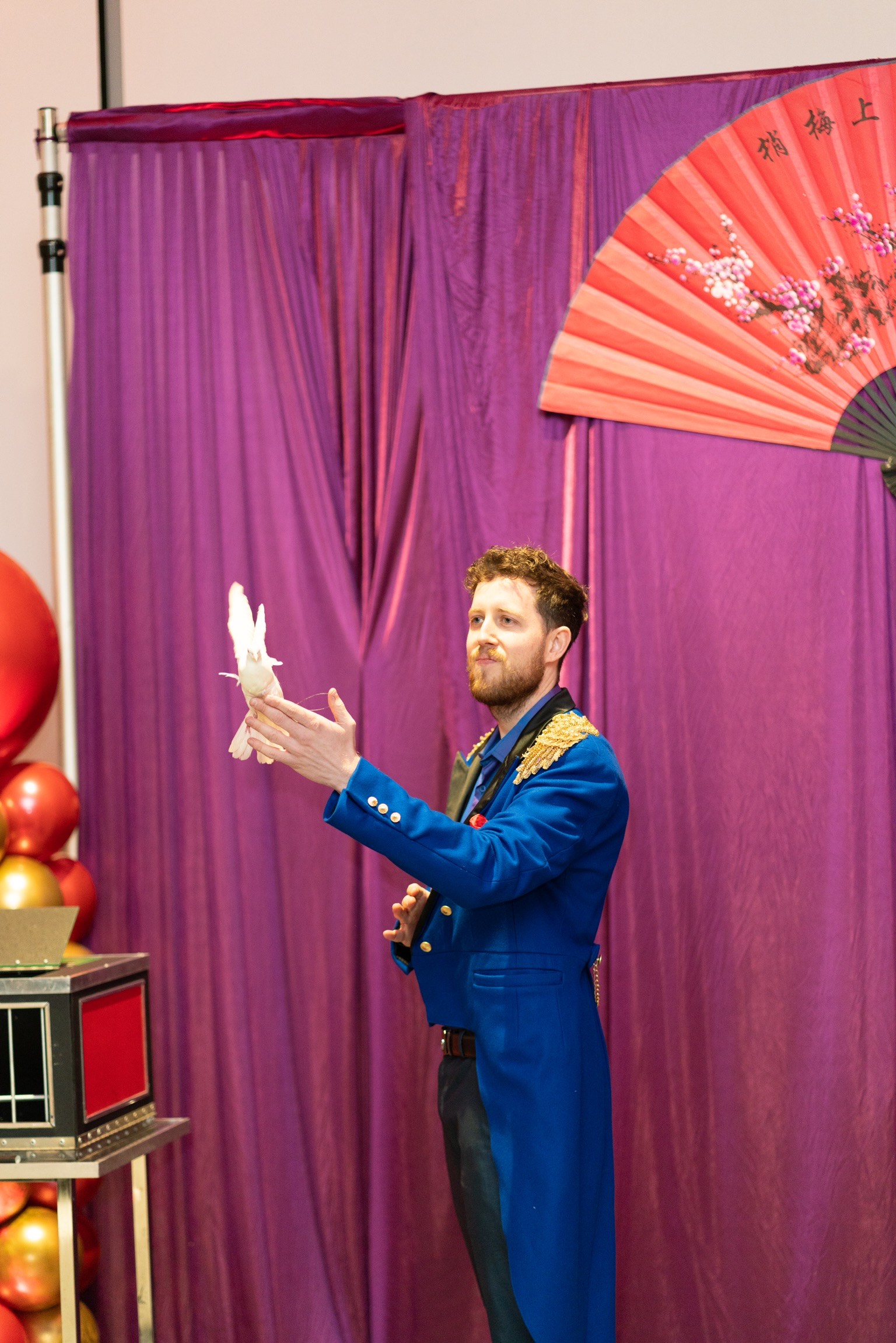 #1 Birthday Party Magician in Long Beach - MagicIAN